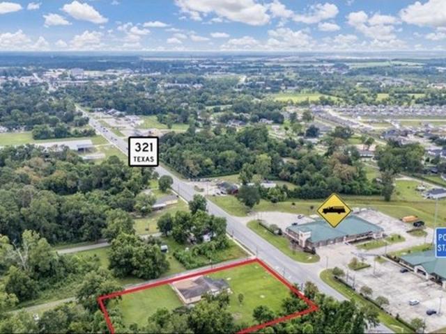 208 Barnes, Dayton, TX 77535