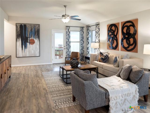 208 Barton Point