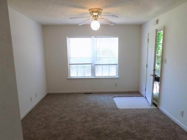 208 Beech St, Unit D, Clarksville, TN 37042 | MLS #3173 | Compass
