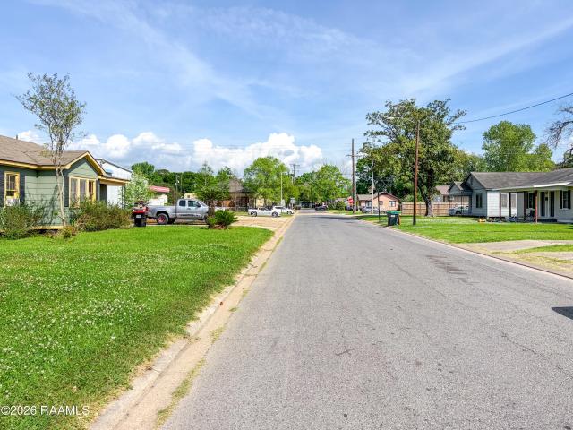 208 Bellot St, Lafayette, LA 70501 | MLS #RA2600003 | Compass