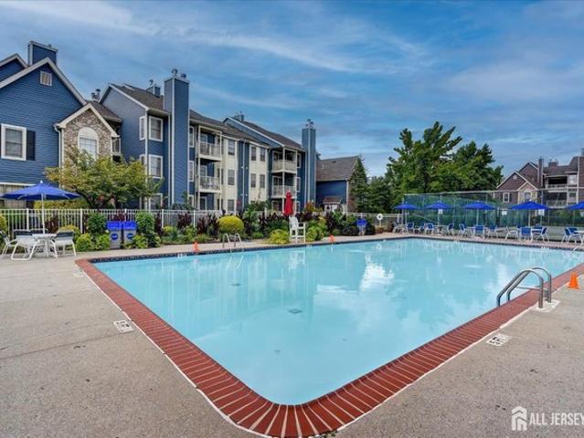 208 Blew Ct, East Brunswick, NJ 08816