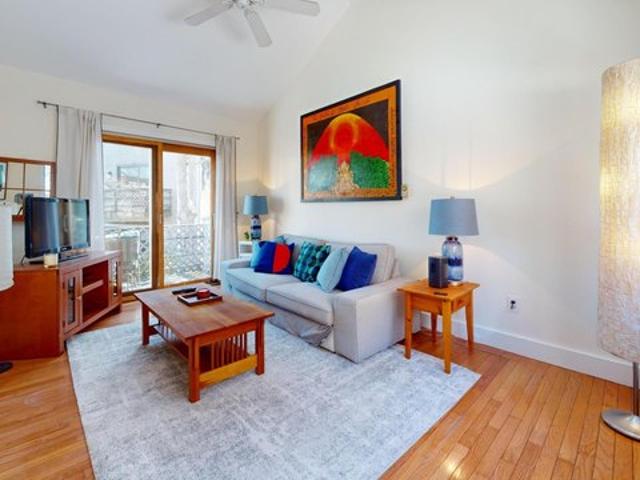 208 Bradford St Apt 7, Provincetown, MA 02657