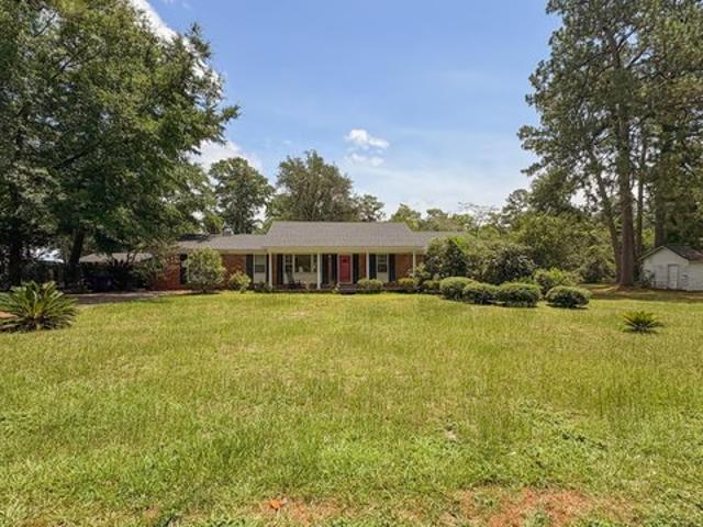 208 George St, Walterboro, SC 29488