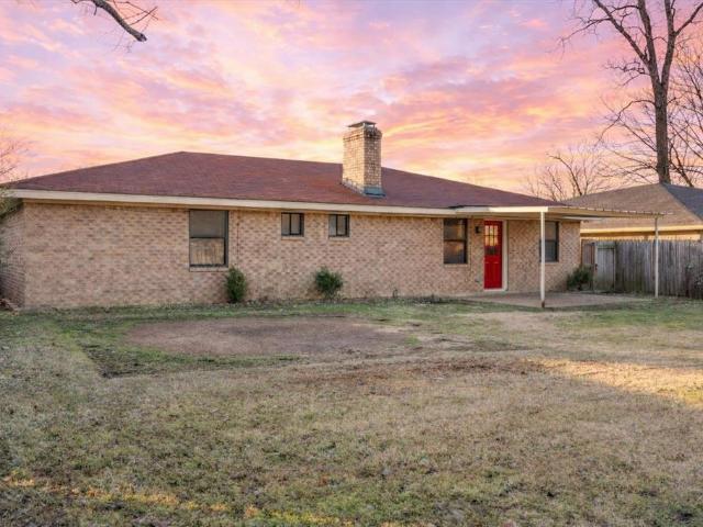 208 Gladstone Ave, Corsicana, TX 75110 | MLS #21165 | Compass