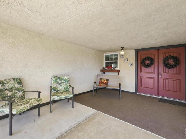 208 Glen Oaks Drive