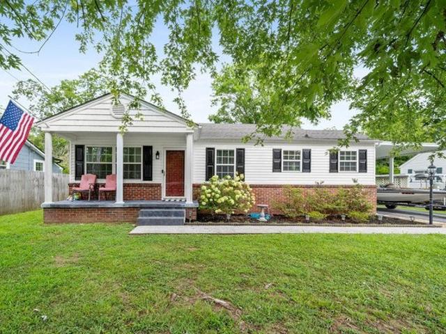 208 Gracie Ave, Fort Oglethorpe, GA 30742