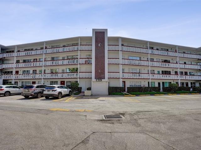 208 Greenbrier C Unit 208, West Palm Beach, FL 33417