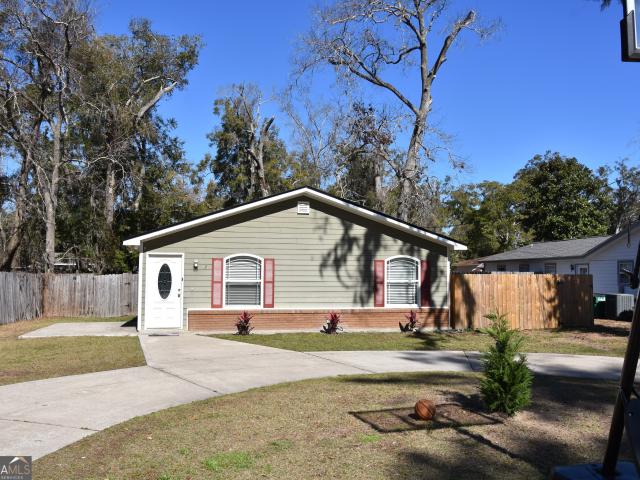 208 Gunter Street