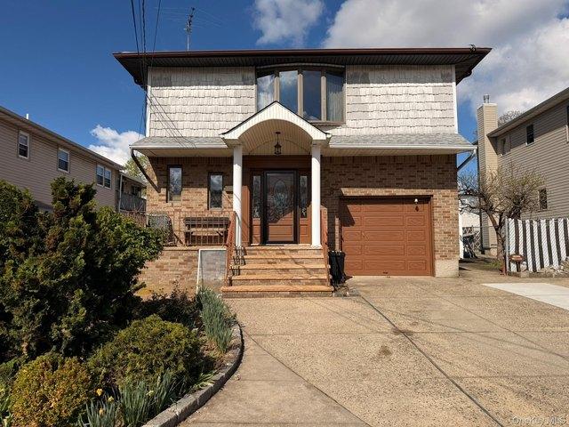 208 Doris Ave, Franklin Square, NY 11010