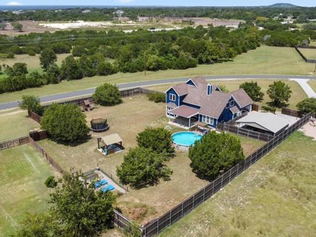 208 Dawn Dr, Liberty Hill, TX 78642