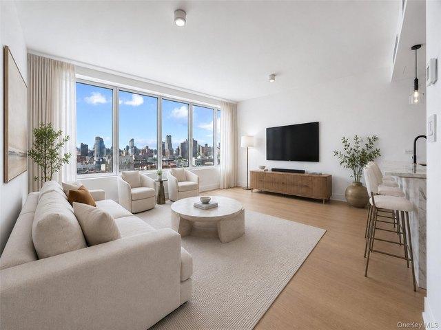 208 Delancey St Ph 3, New York, NY 10002