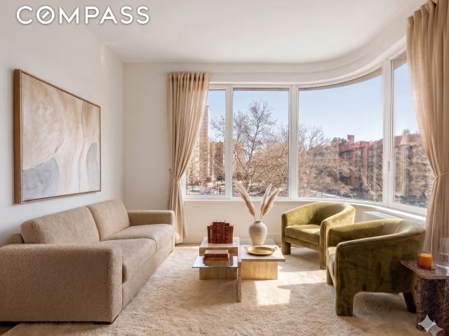 208 Delancey Street, New York, NY