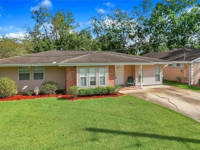 208 Destrehan Dr, Destrehan, LA 70047