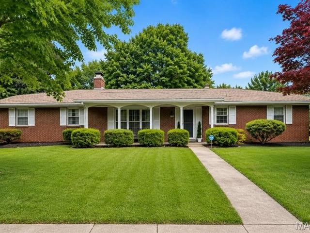 208 Division Dr, Collinsville, IL 62234