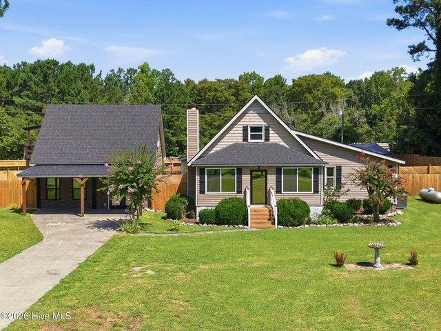 208 Dixon Cir, Washington, NC 27889