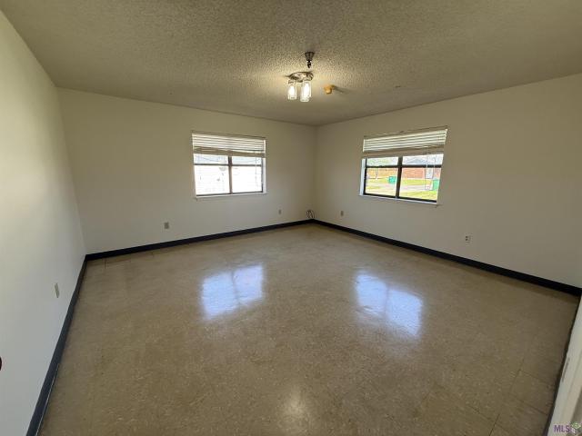 208 Diplomat Way Dr, Thibodaux, LA 70301 | MLS #BY2026004 | Compass