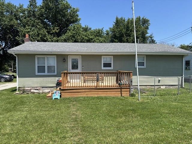 208 E 4th St, Laddonia, MO 63352