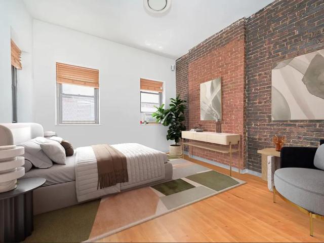 208 E 13th Street 4R