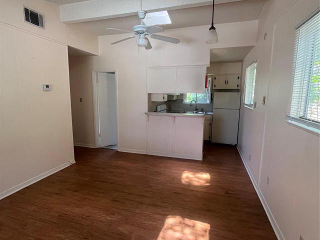 208 E 31st St # 5