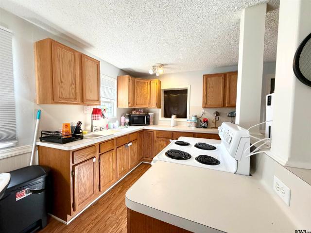 208 E Washington St, Overton, TX 75684 | MLS #26004