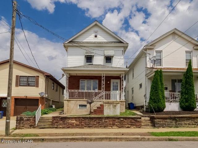 208 E Broad St, Nanticoke, PA 18634