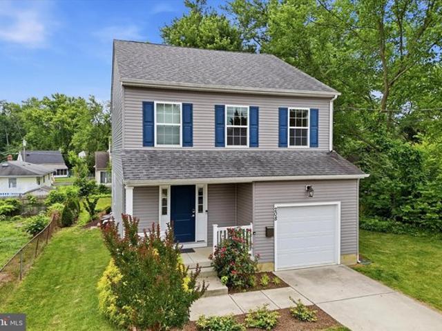 208 E Lafayette Ave, Magnolia, NJ 08049
