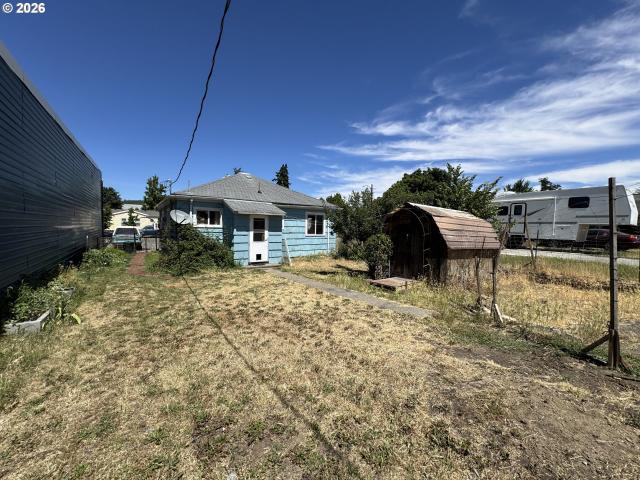 208 e main st