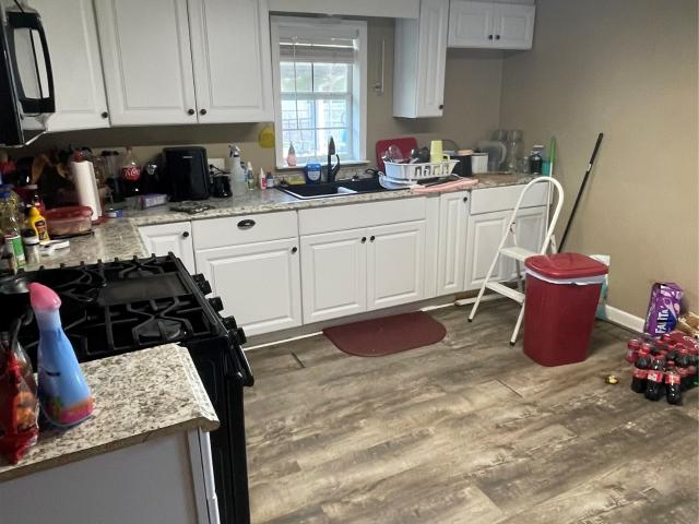 208 E Pecan Ln, Clute, TX 77531 | MLS #49741