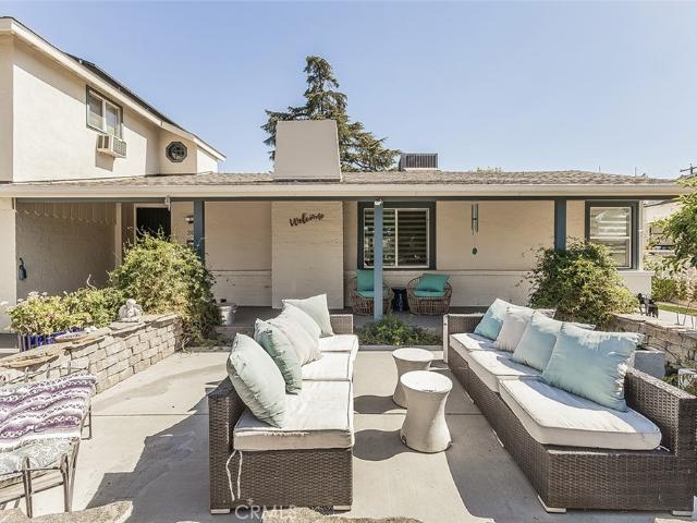 208 E Peralta