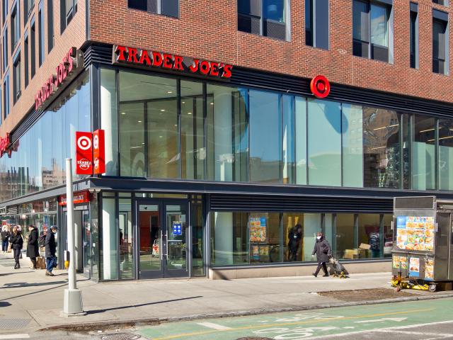 208 East Broadway, Unit J405/J406