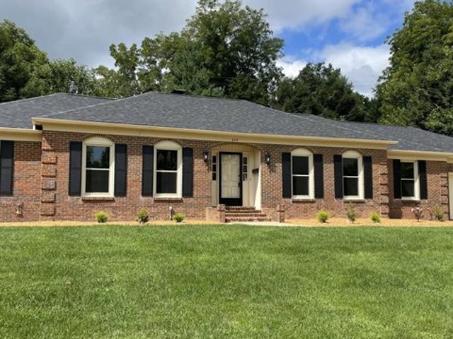 208 Eastover Dr, Frankfort, KY 40601