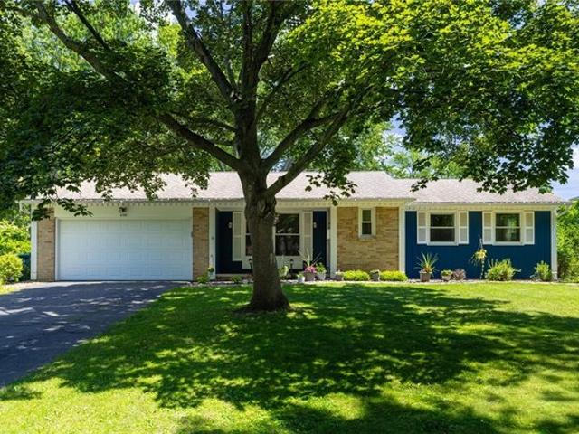 208 Eileen Dr, Rochester, NY 14616