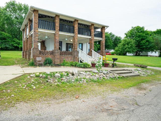 208 Fairview Ave