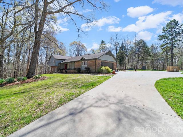 208 Falcon Drive
