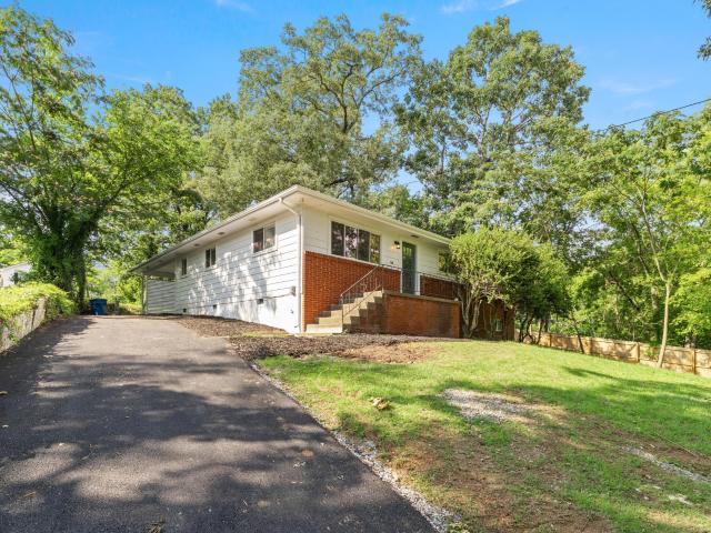 208 Flora Circle