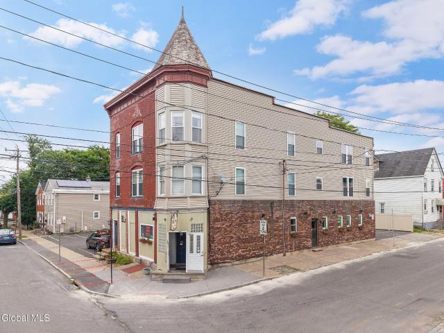 208 Front Street