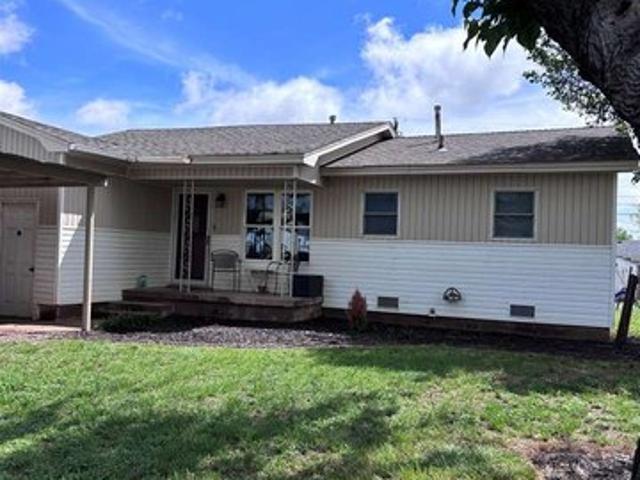 208 K St, Elgin, OK 73538