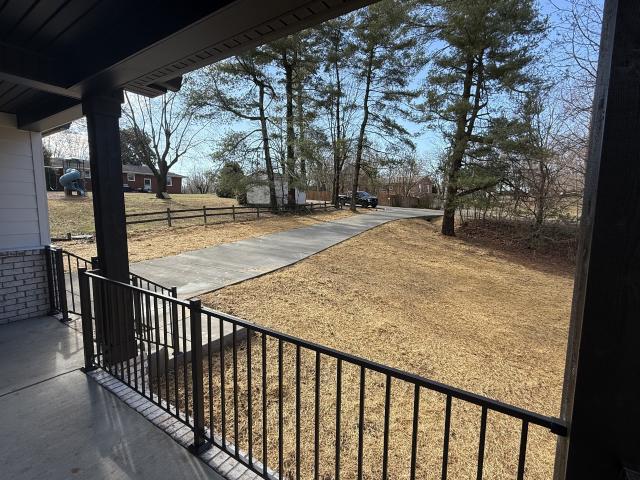 208 Kennedy Dr
