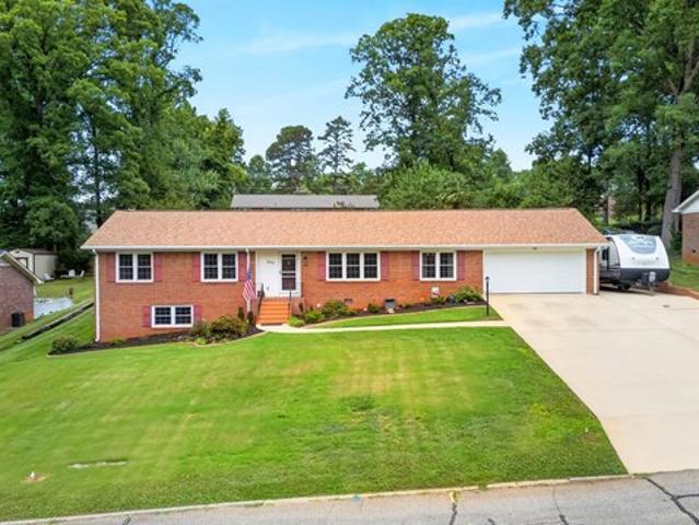 208 Holly Rd, Taylors, SC 29687