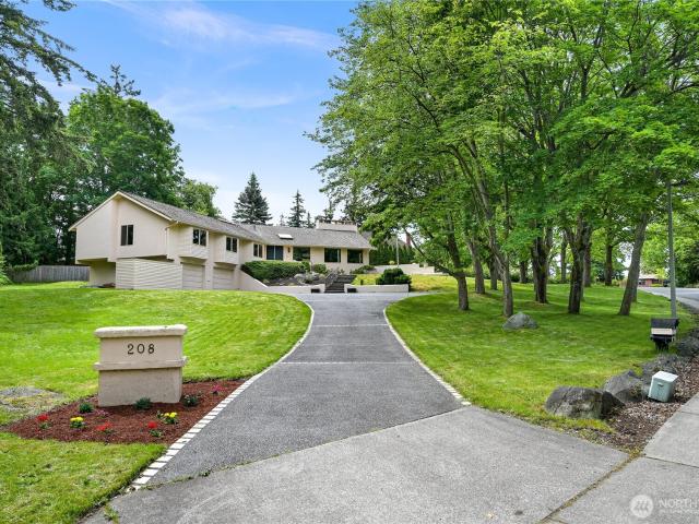208 Hawthorn Road