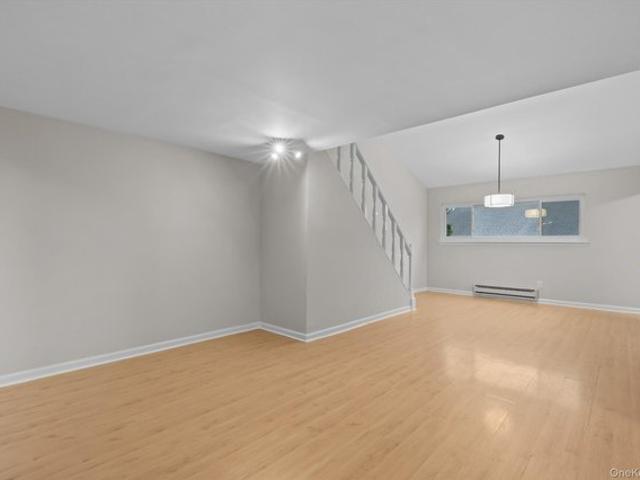 208 Harris Rd, Bedford Hills, NY 10507