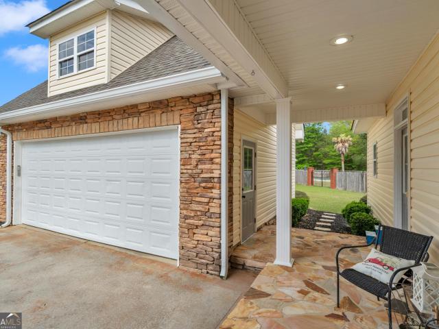 208 Hedge Row