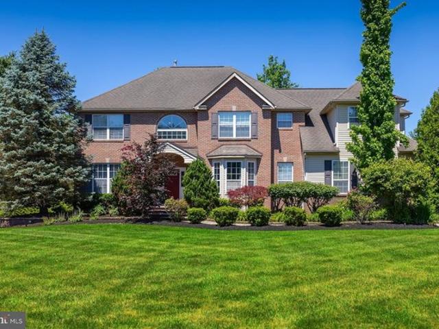 208 Hickory Ln, Mullica Hill, NJ 08062