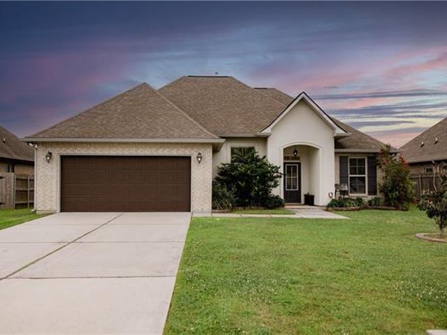 208 Hidden Cypress Dr, Belle Chasse, LA 70037 | MLS #2548 | Compass