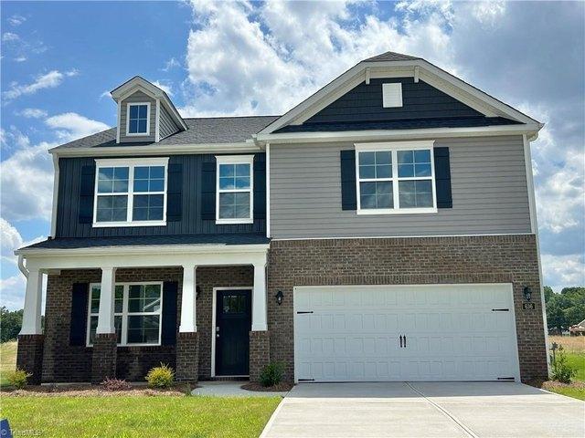 208 Hungerford Blvd, Jamestown, NC 27282
