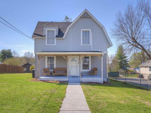 208 Ingles St, Radford, VA 24141