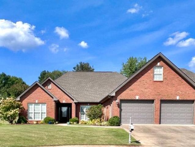 208 Julie Ct, Florence, AL 35630