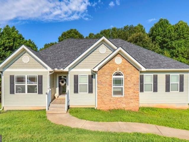 208 Oaken Bucket Dr, Temple, GA 30179
