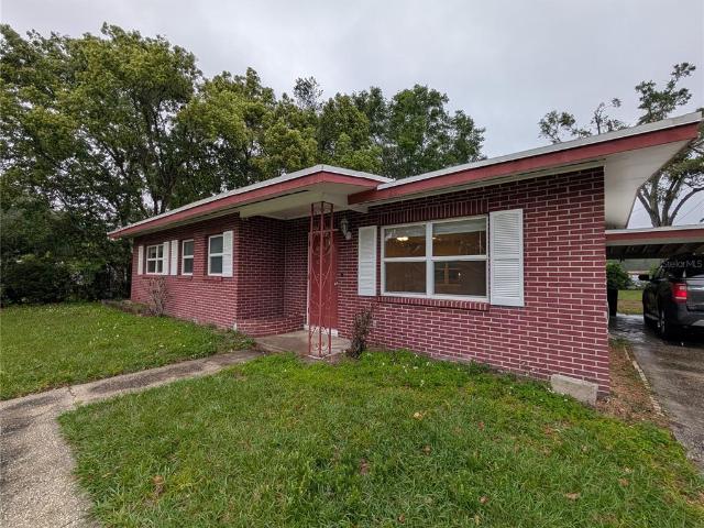 208 Oakwood Dr, Brooksville, FL 34601 | MLS #TB8496 | Compass