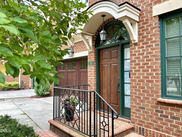 208 Old Franklin Grove Dr, Chapel Hill, NC 27514